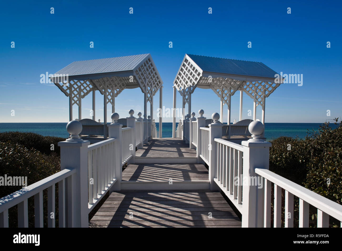 American pavillion hi-res stock photography and images - Alamy