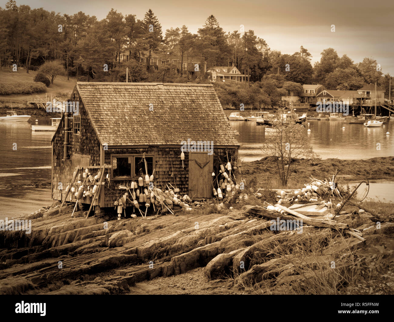 Bailey island maine shack hi-res stock photography and images - Alamy