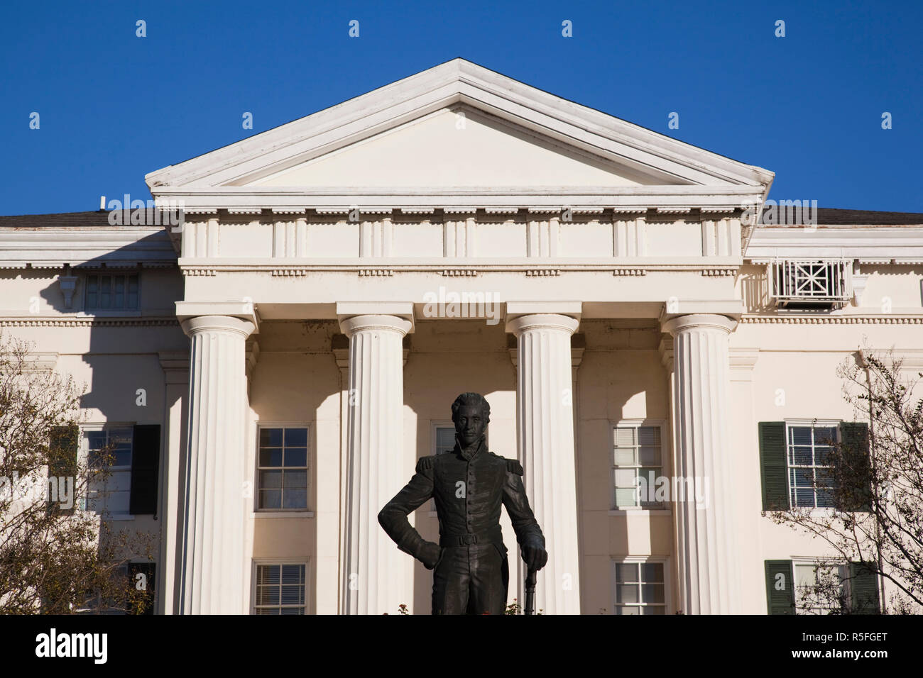 USA, Mississippi, Jackson, City Hall and statue of Andrew Jackson ...