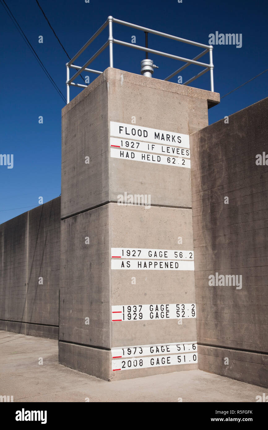 USA, Mississippi, Vicksburg, Mississippi Riverfront , flood marker ...