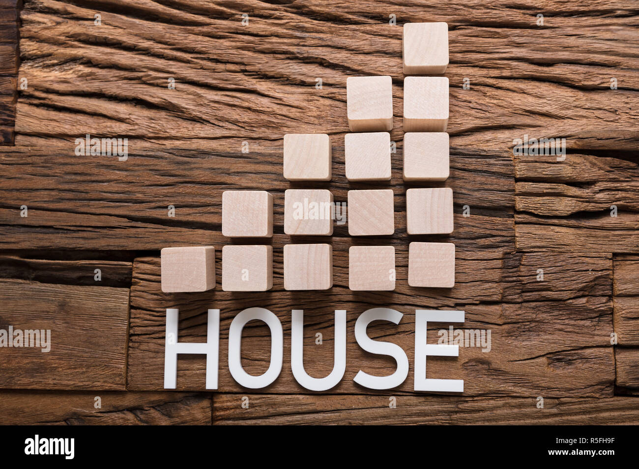 Model house bar chart hi-res stock photography and images - Alamy