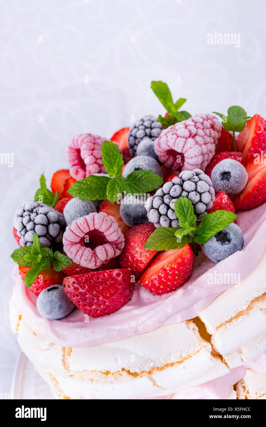 Reich cake hi-res stock photography and images - Alamy
