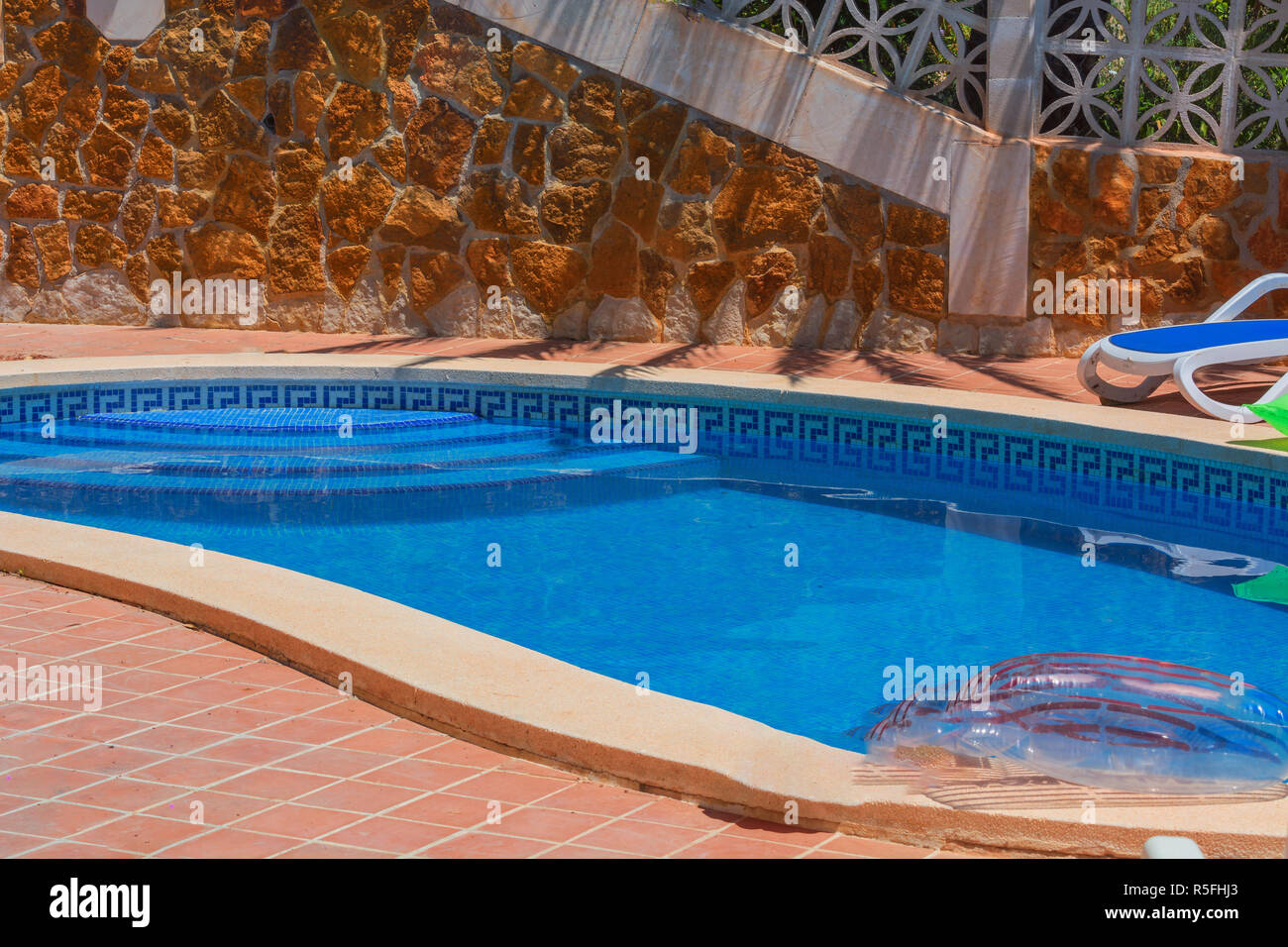 Bath outdoor swimming pool by sea vacations hi-res stock photography ...