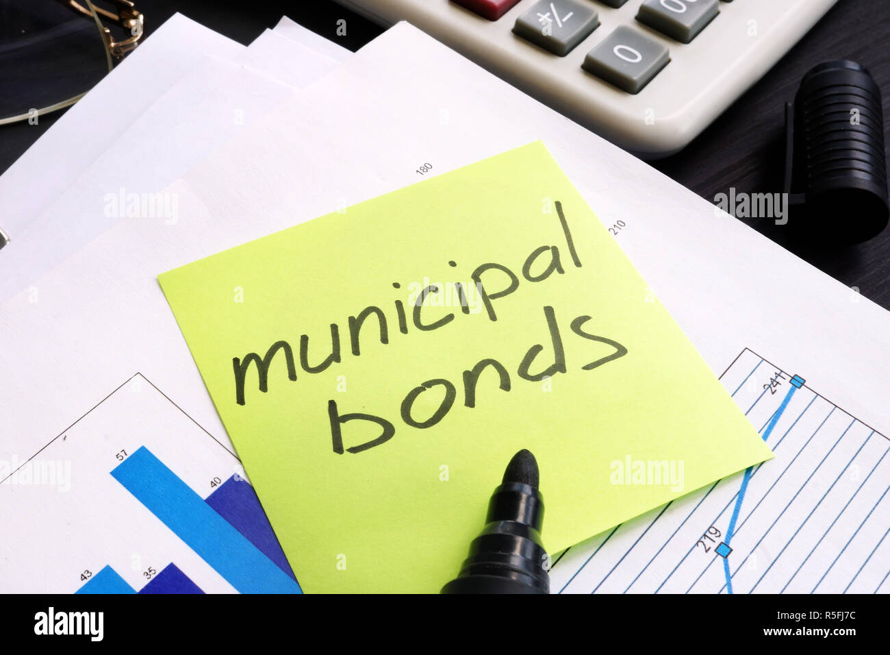 Municipal bond hi-res stock photography and images - Alamy