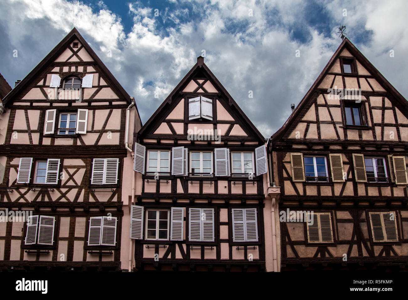 Traditional french townhouse hi-res stock photography and images - Alamy