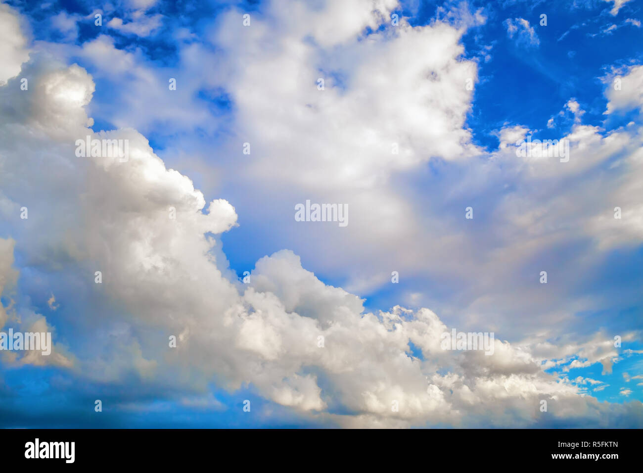 White cumulus clouds Stock Photo - Alamy