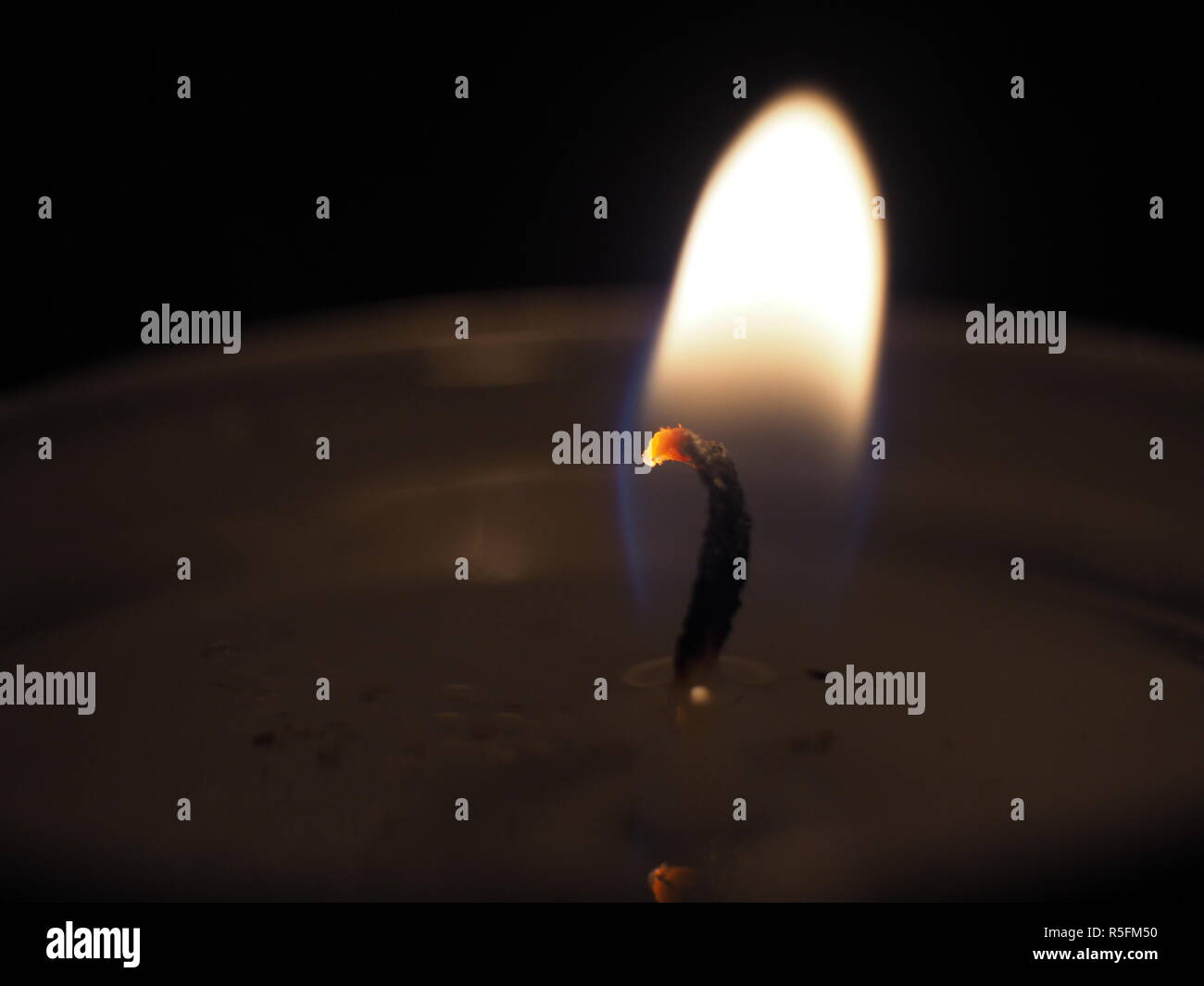 Bright white flame hi-res stock photography and images - Alamy