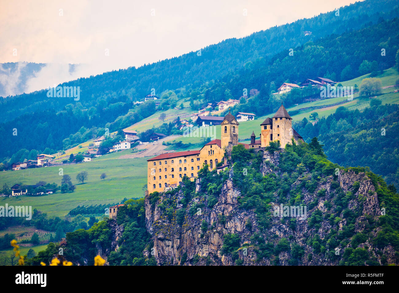 Saben hi-res stock photography and images - Alamy