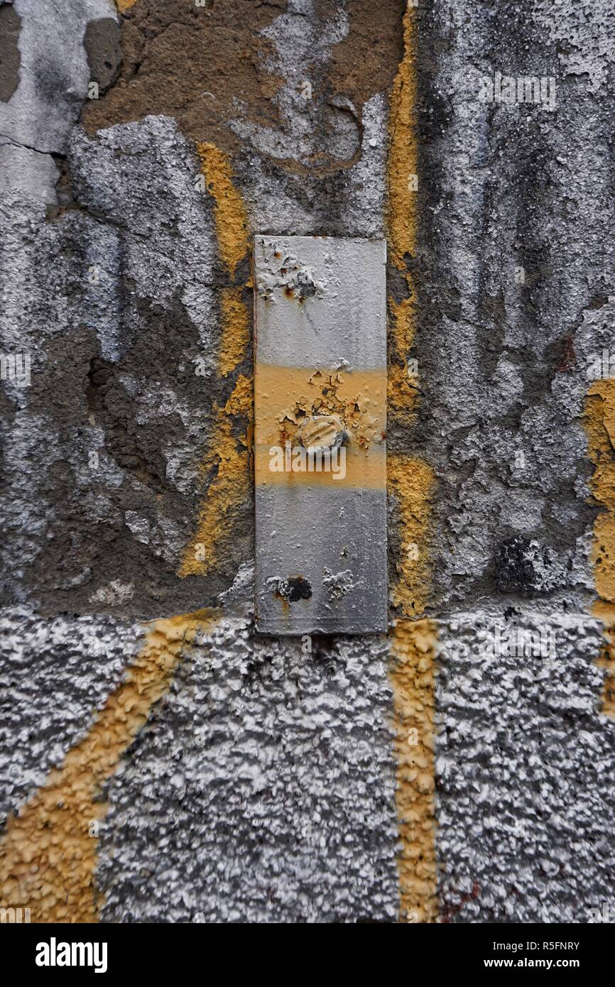 yellow wall texture Stock Photo - Alamy