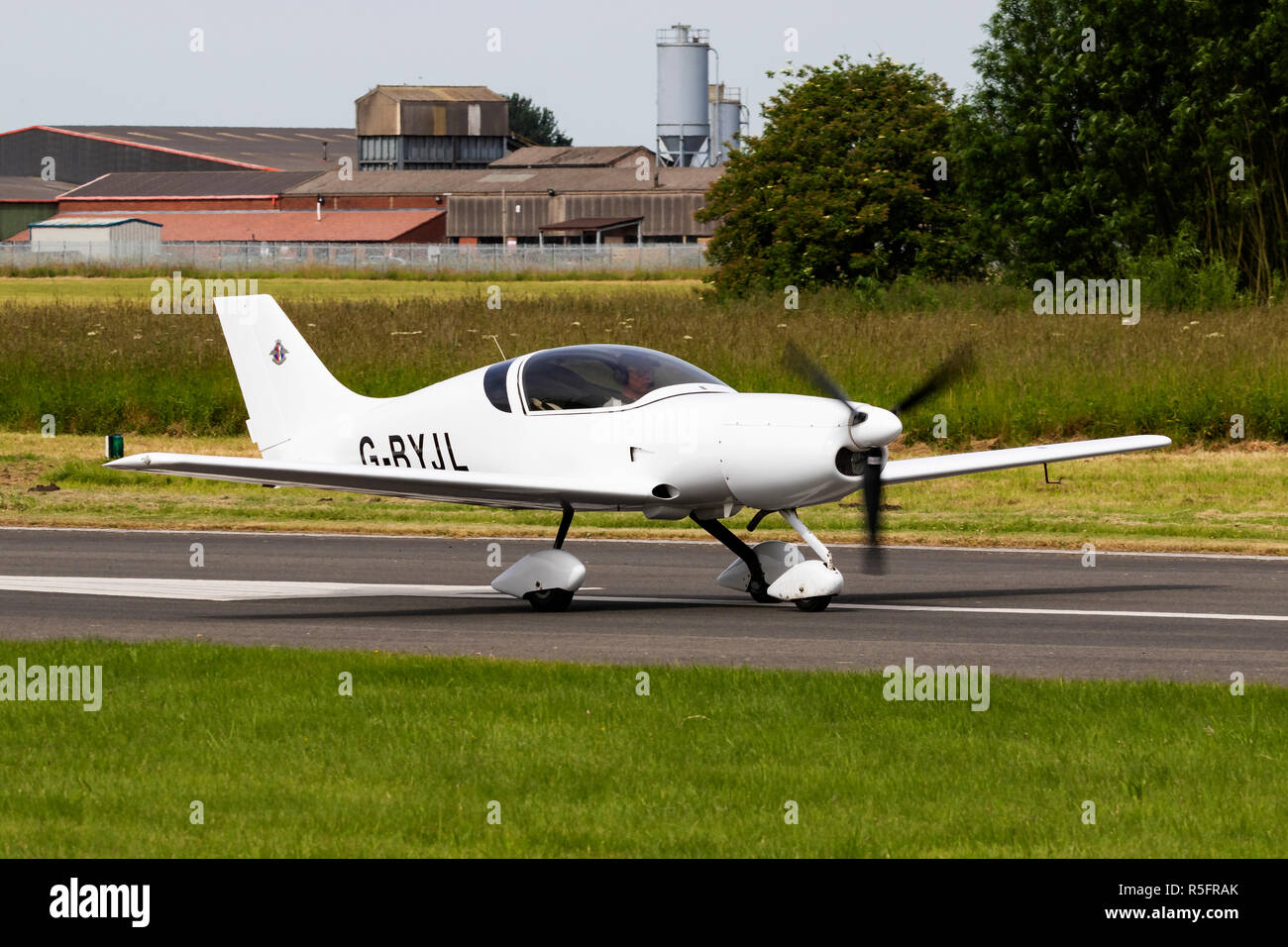 Pulsar Aircraft Plane High Resolution Stock Photography and Images - Alamy