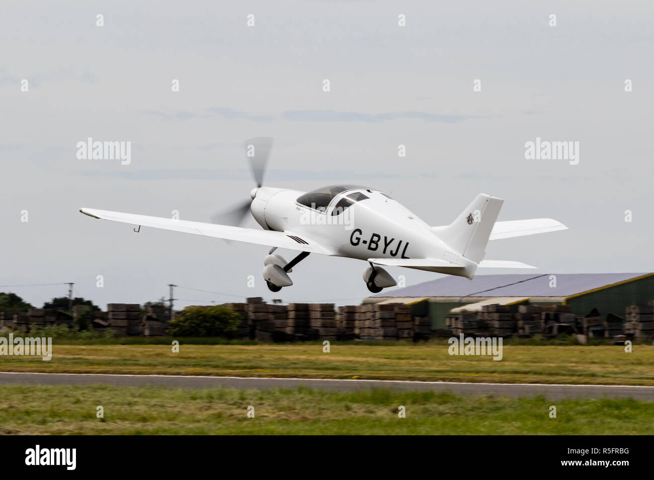 Pulsar aircraft plane hi-res stock photography and images - Alamy