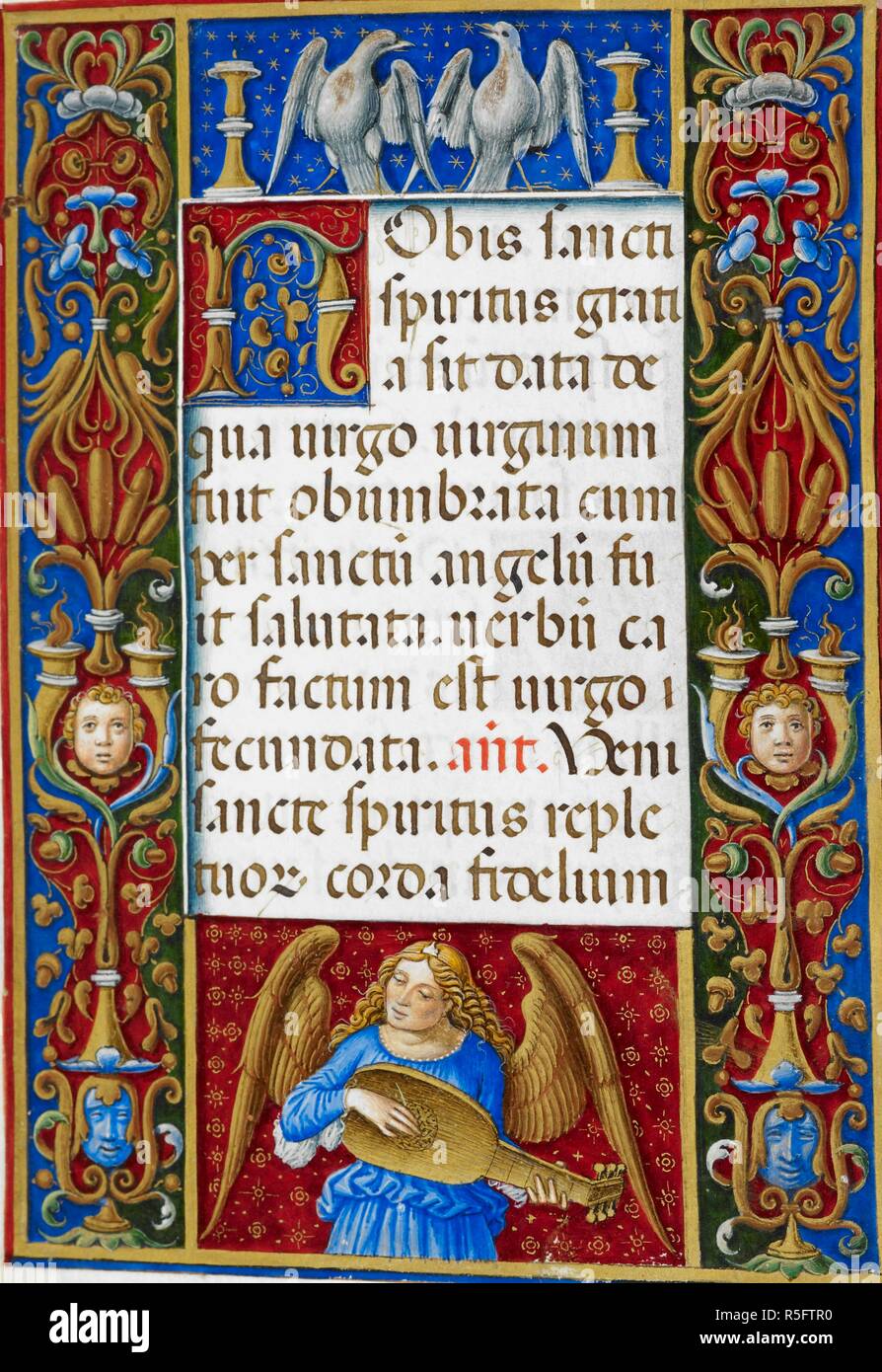 Angel playing the lute hi-res stock photography and images - Alamy