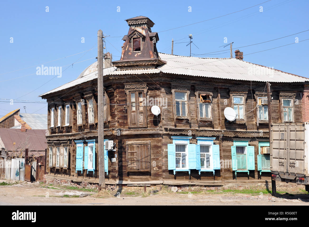 Old wooden house Stock Photo - Alamy