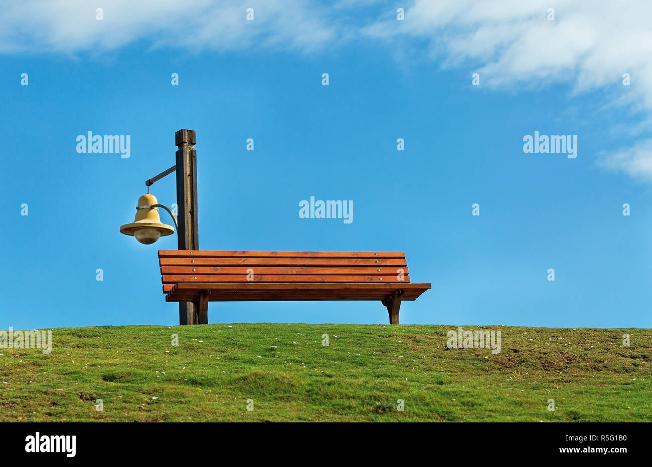 Sky bench hi-res stock photography and images - Alamy