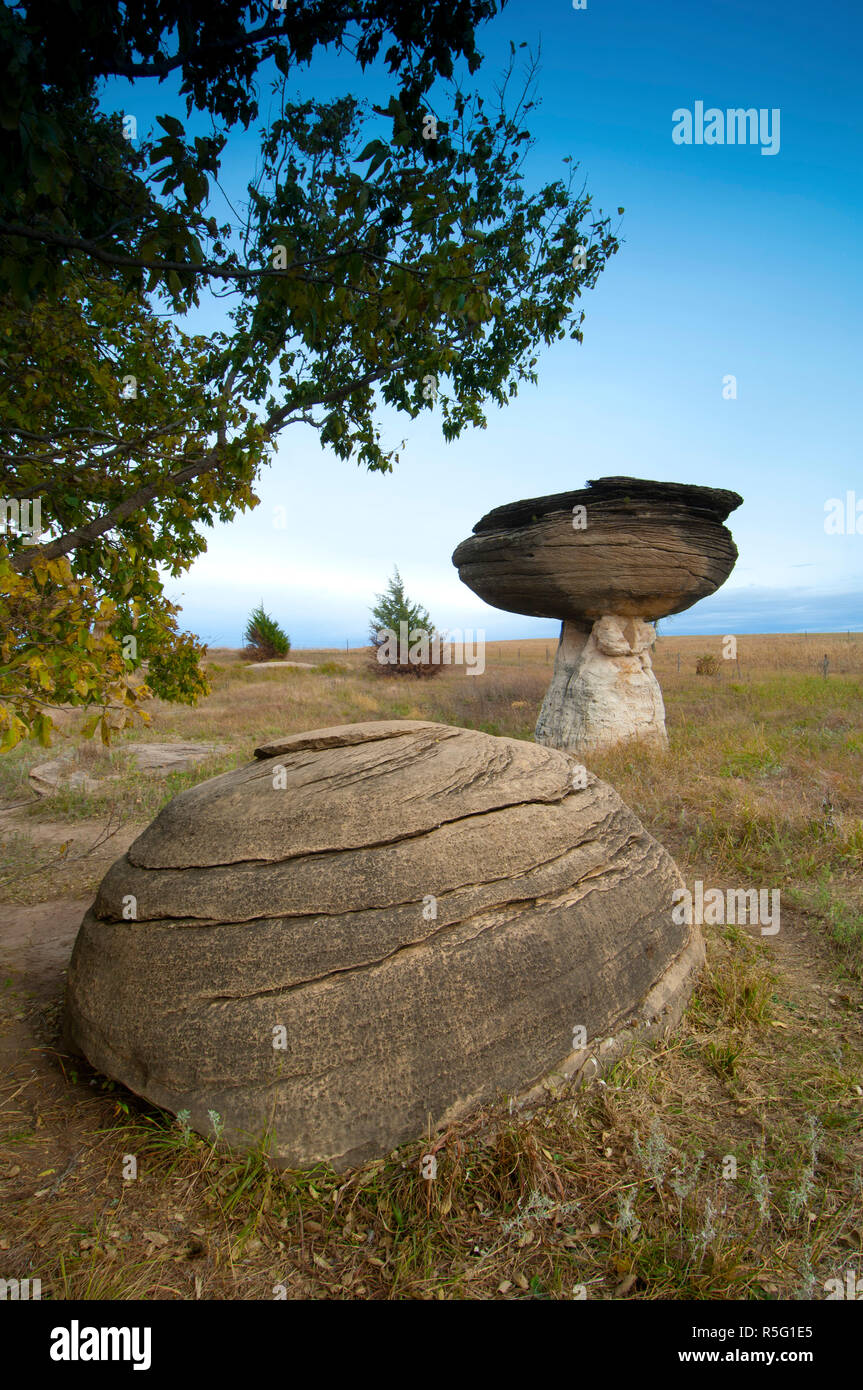 USA, Kansas, Ellsworth County, Mushroom Rock State Park, Dakota ...