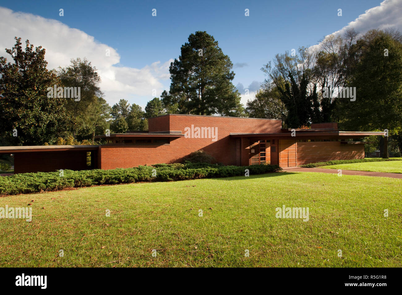 USA, Alabama, Muscle Shoals Area, Florence, Rosenbaum House, designed ...