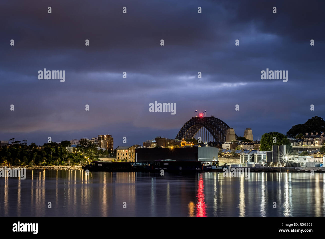 Barangarro Reserve on the lower left, and construction for Barangaroo ...