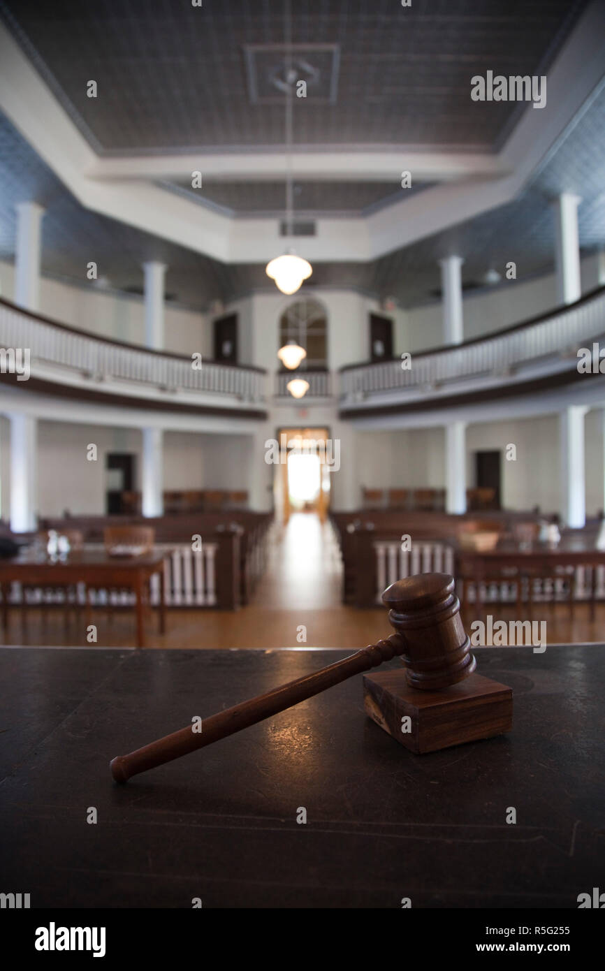 Old courthouses hi-res stock photography and images - Alamy