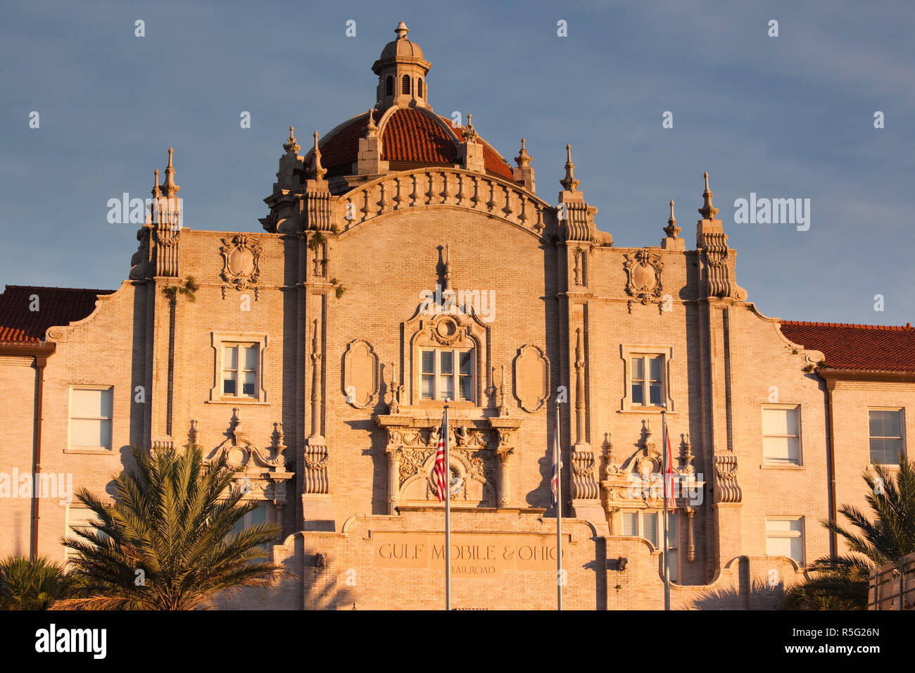 USA, Alabama, Mobile, Gulf, Mobile and Ohio, (GM&O), railroad building ...