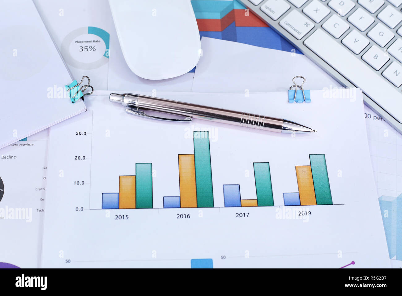 Data analysis pie chart hi-res stock photography and images - Alamy