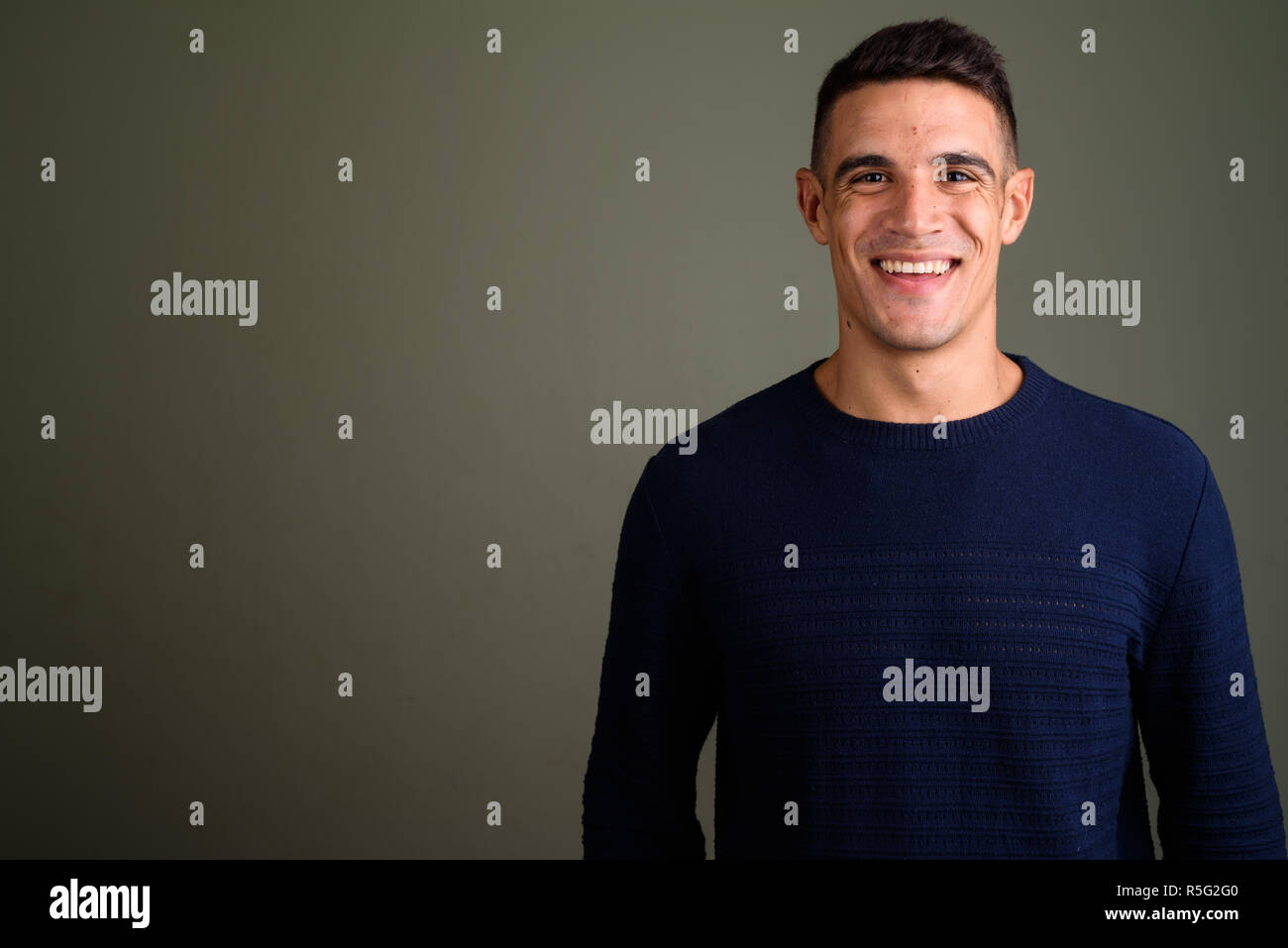 Man wearing sweater hi-res stock photography and images - Alamy