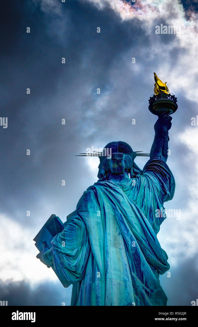 Statue of liberty rear view hi-res stock photography and images - Alamy