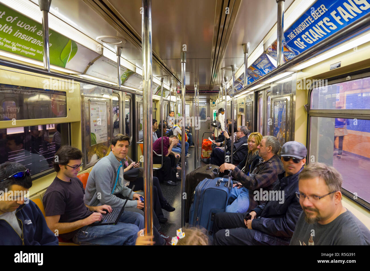 New york city subways hi-res stock photography and images - Alamy