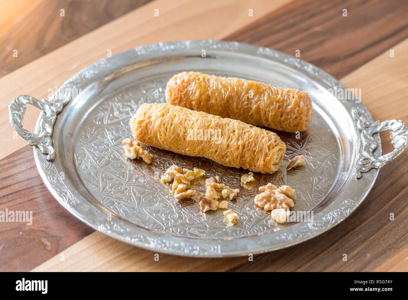 Walnut kadayif hi-res stock photography and images - Alamy