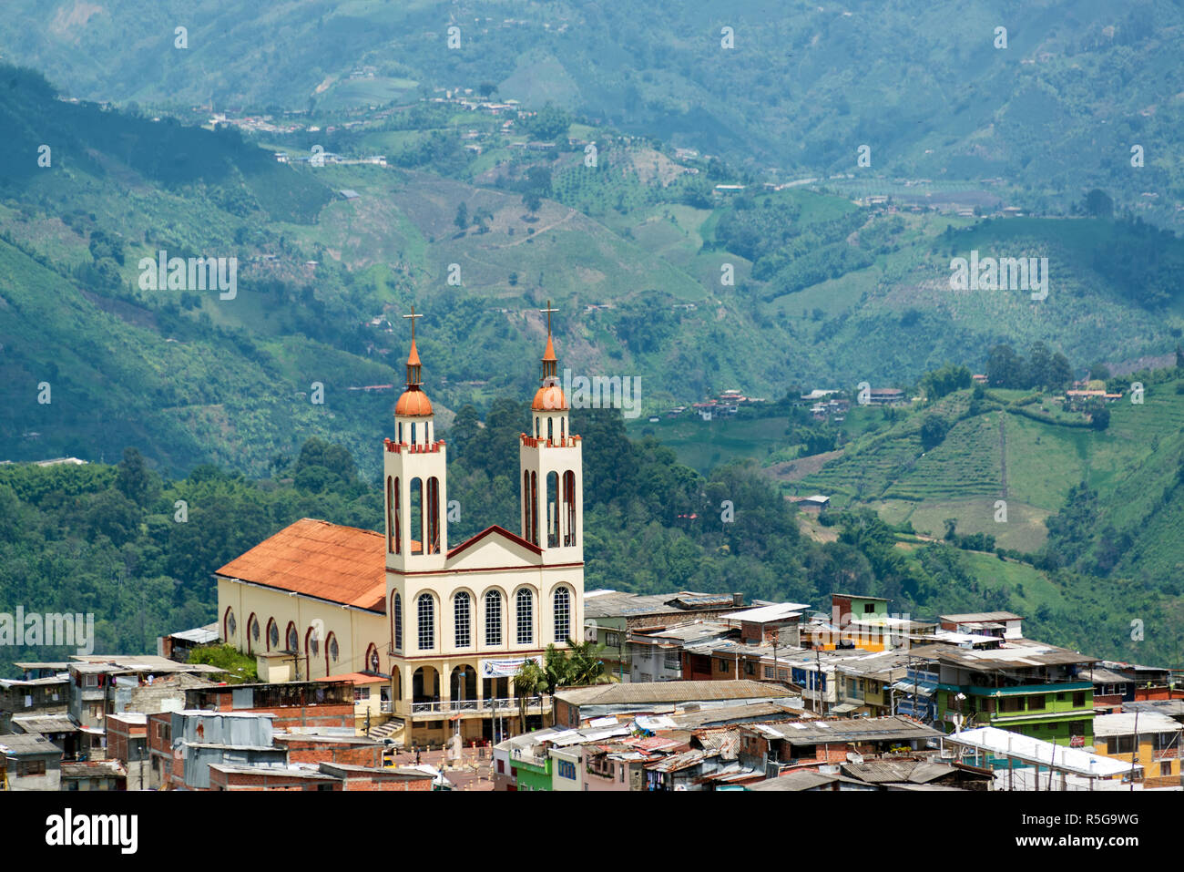 Manizales cathedral hi-res stock photography and images - Alamy