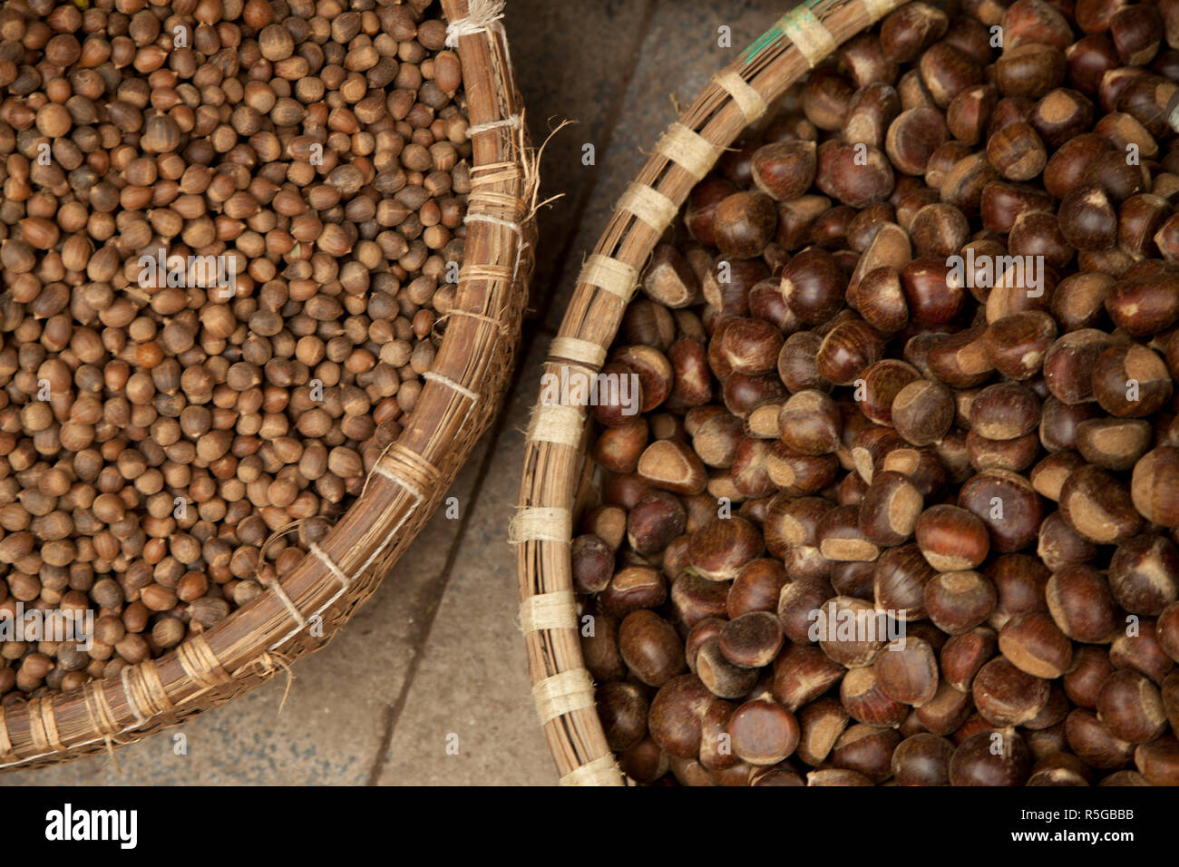 Nuts for sale, Old Quarter, Hanoi, Vietnam Stock Photo - Alamy