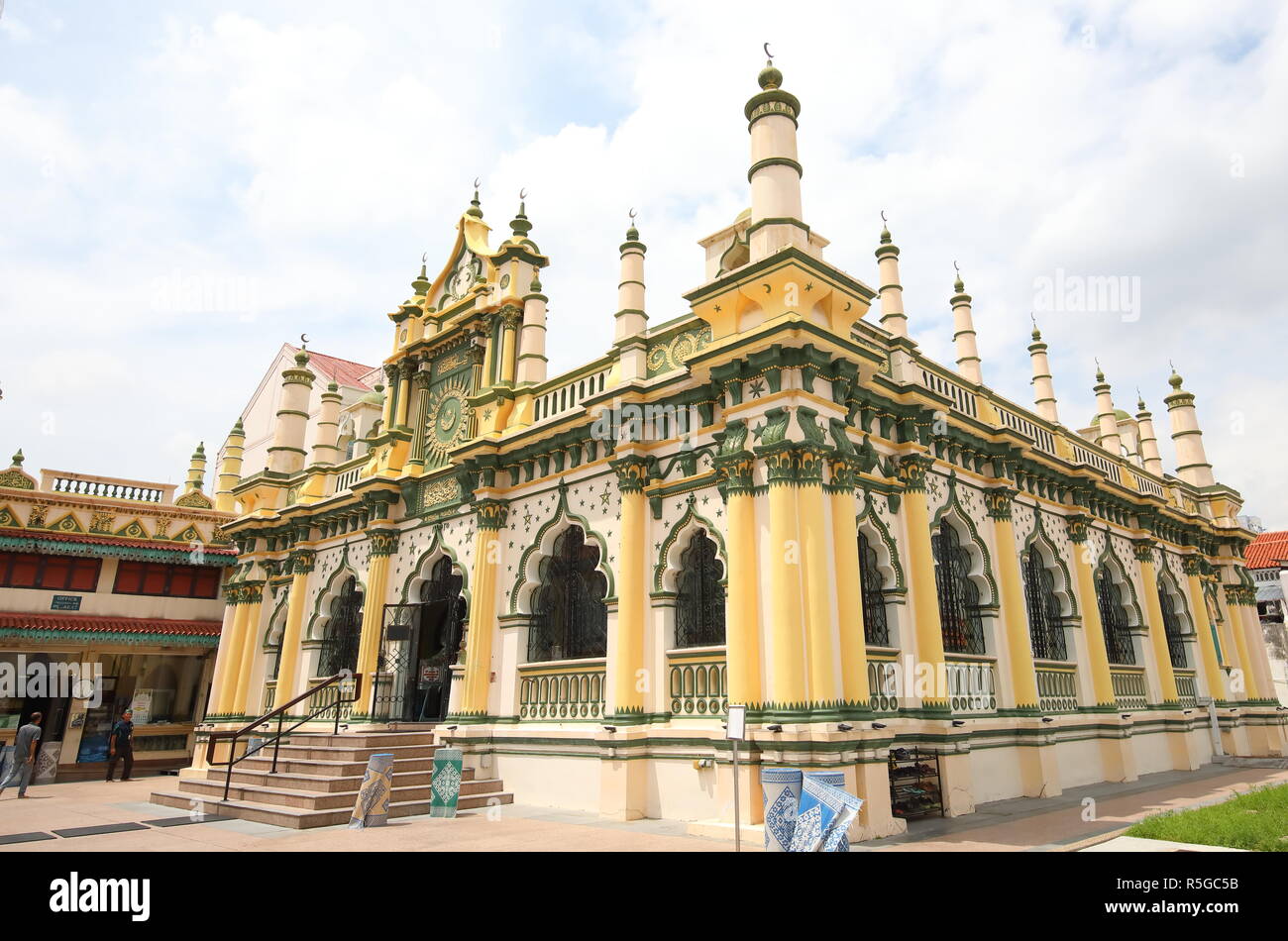 Abdul Gafoor Mosque Singapore Stock Photo - Alamy