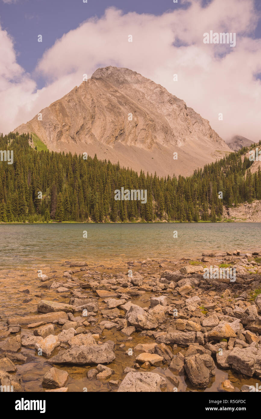 Chester lake alberta hi-res stock photography and images - Alamy