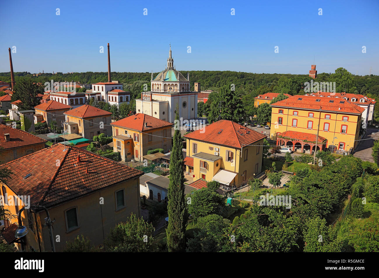 Factory village village factory village hi-res stock photography and ...