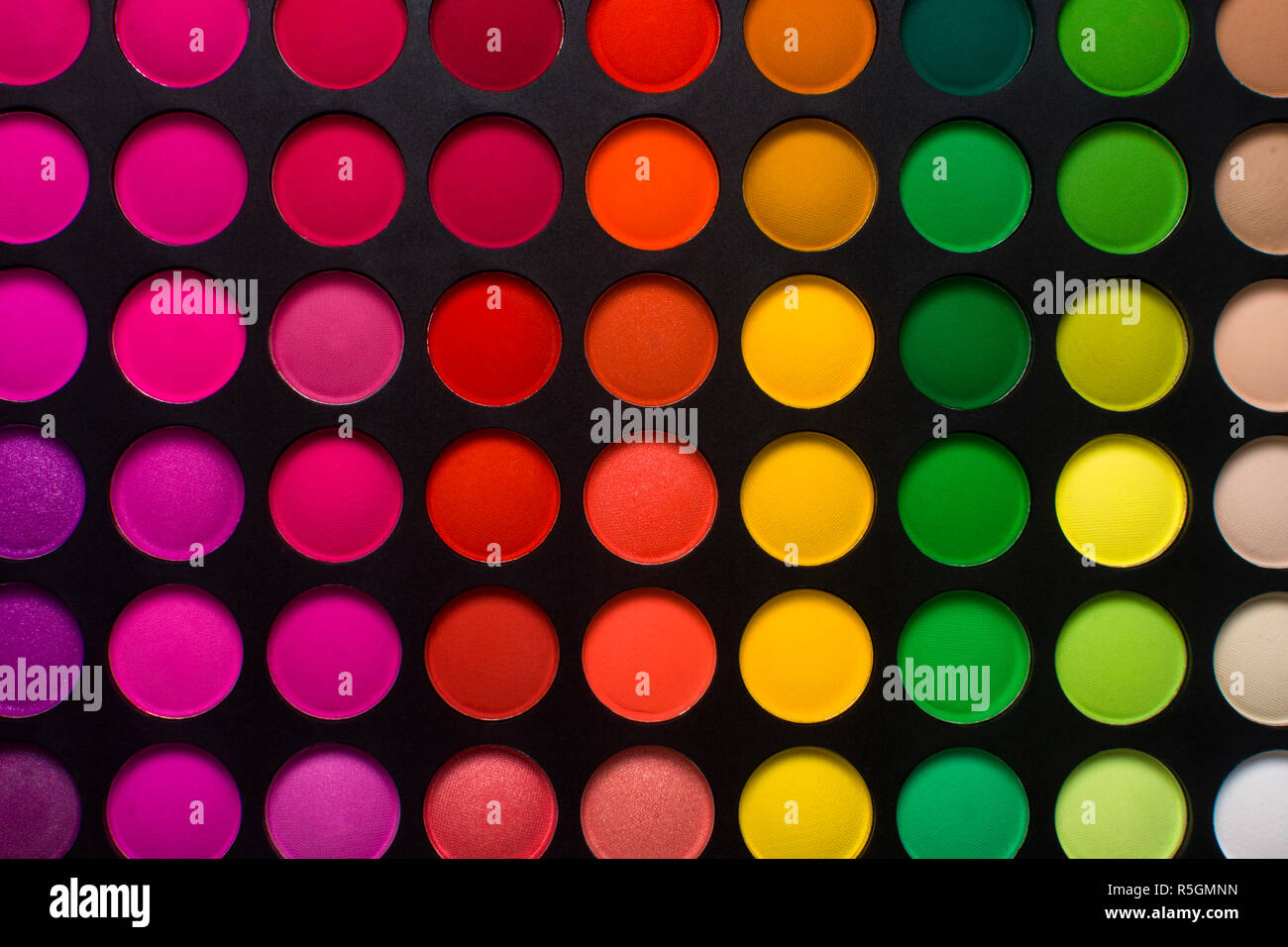 Eye shadow pallet close hi-res stock photography and images - Alamy