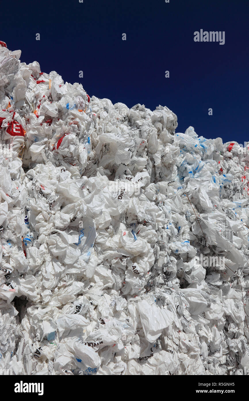 Single use plastic packaging hi-res stock photography and images - Alamy