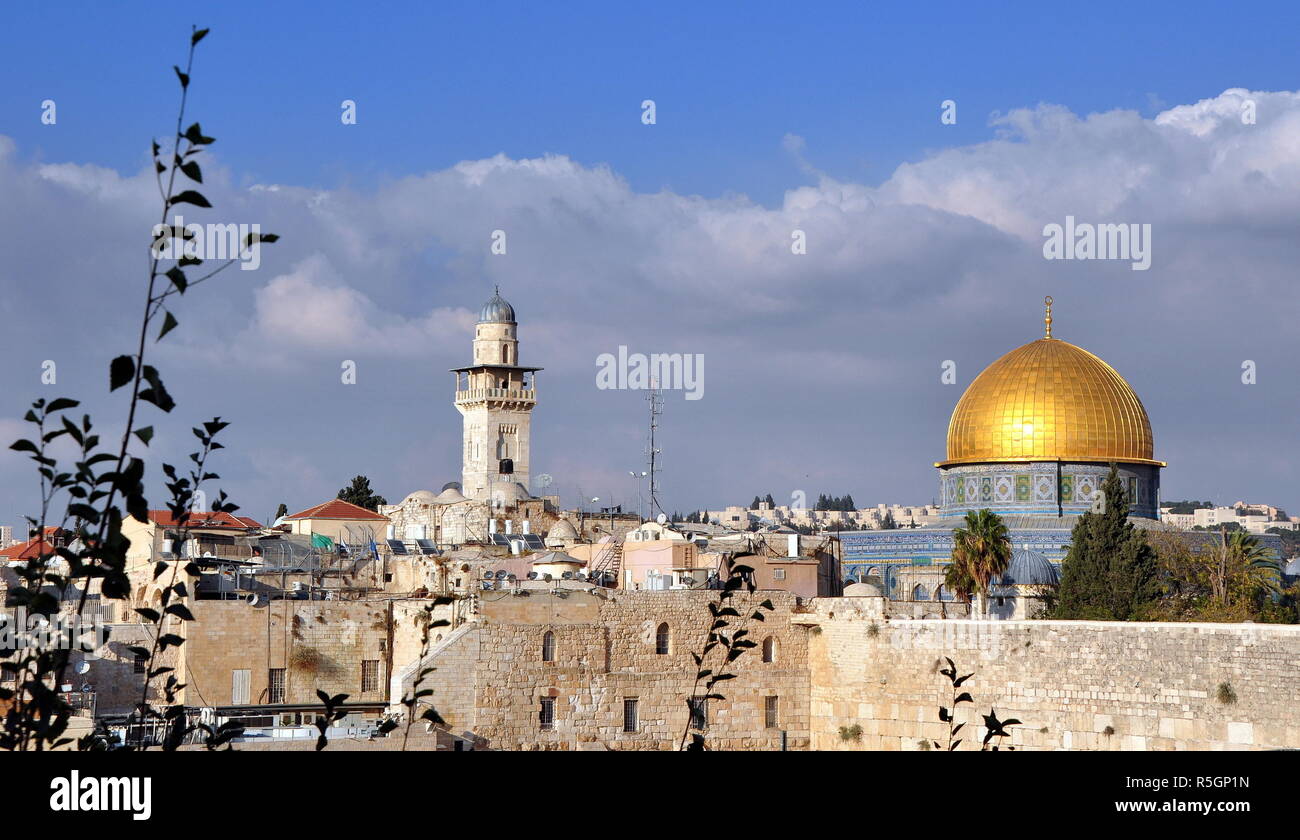 view of the temple mount in jerusalem Stock Photo - Alamy
