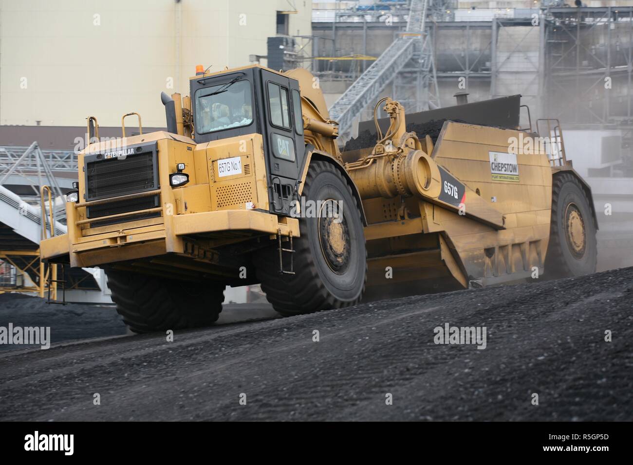 Caterpillar 657g motor scraper hi-res stock photography and images - Alamy