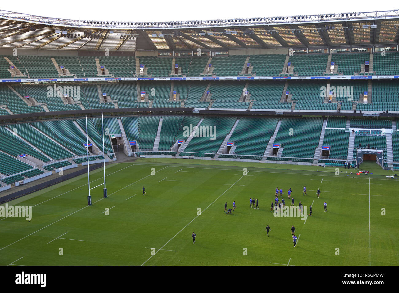 Twickenham rugby stadium hi-res stock photography and images - Alamy