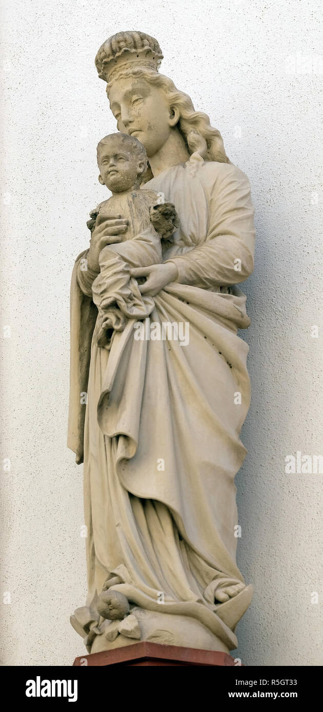 Virgin Mary with baby Jesus, Wurzburg, Bavaria, Germany Stock Photo - Alamy
