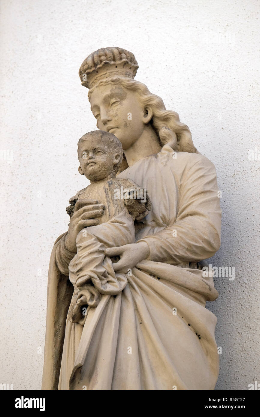 Virgin Mary with baby Jesus, Wurzburg, Bavaria, Germany Stock Photo - Alamy