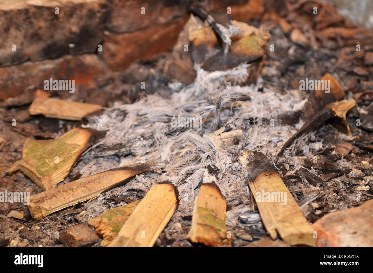 Fire ash and charred wood Stock Photo - Alamy