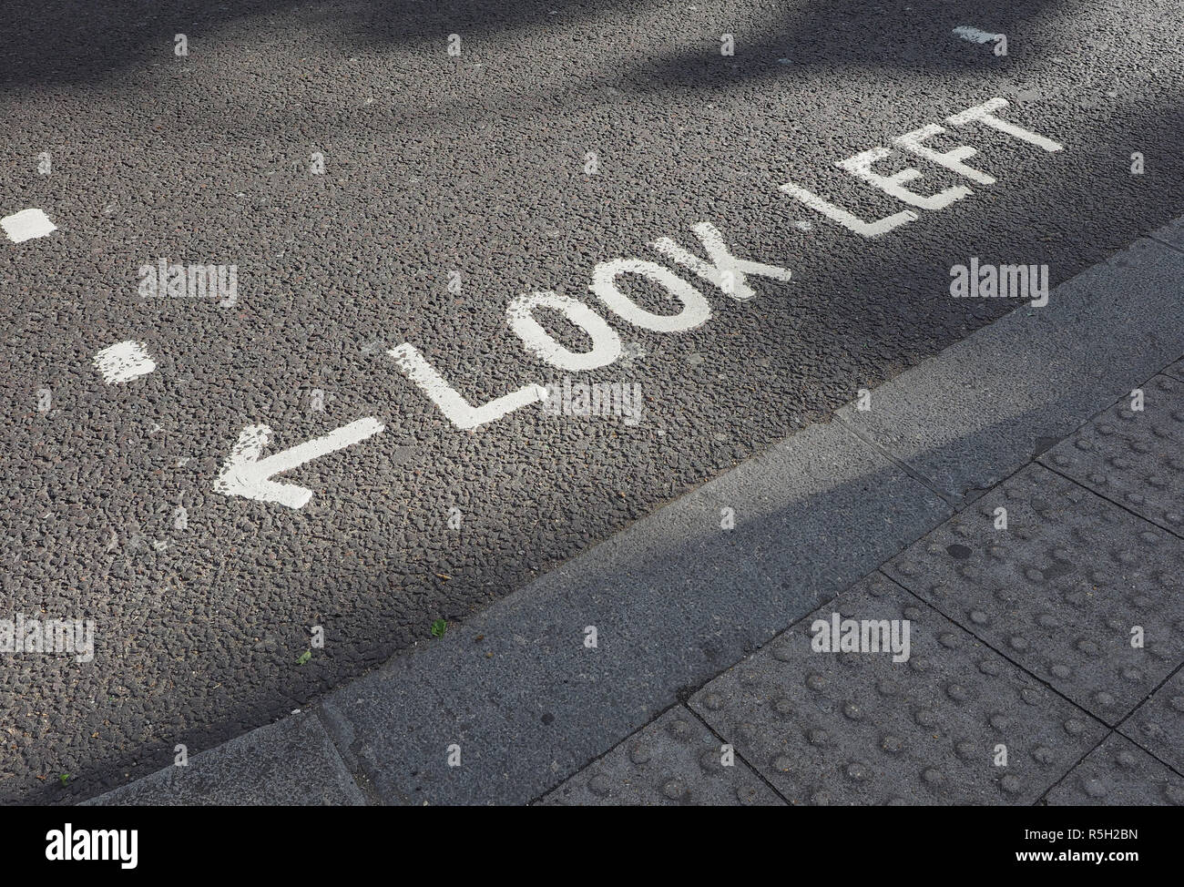 look left sign Stock Photo - Alamy