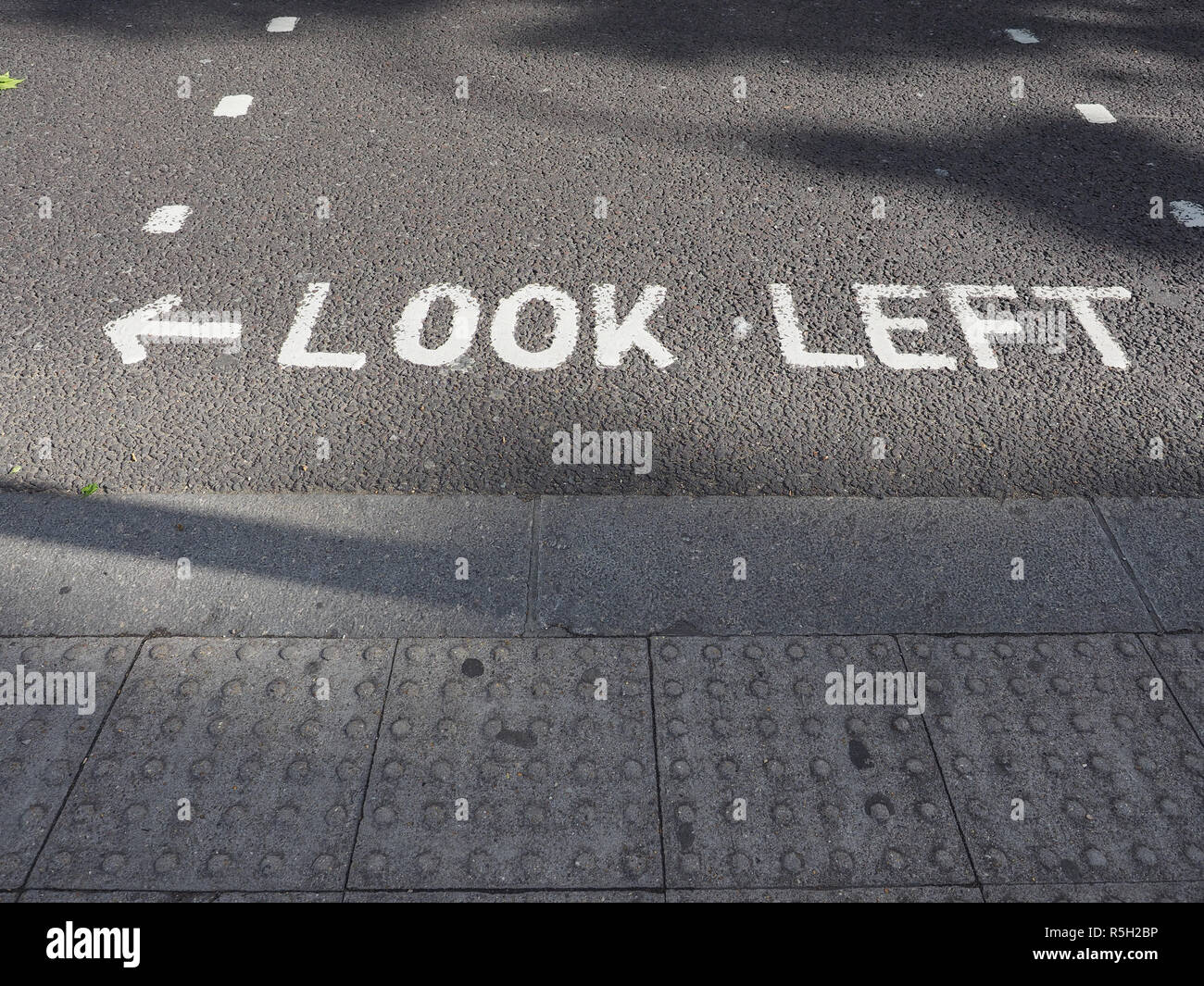 look left sign Stock Photo - Alamy