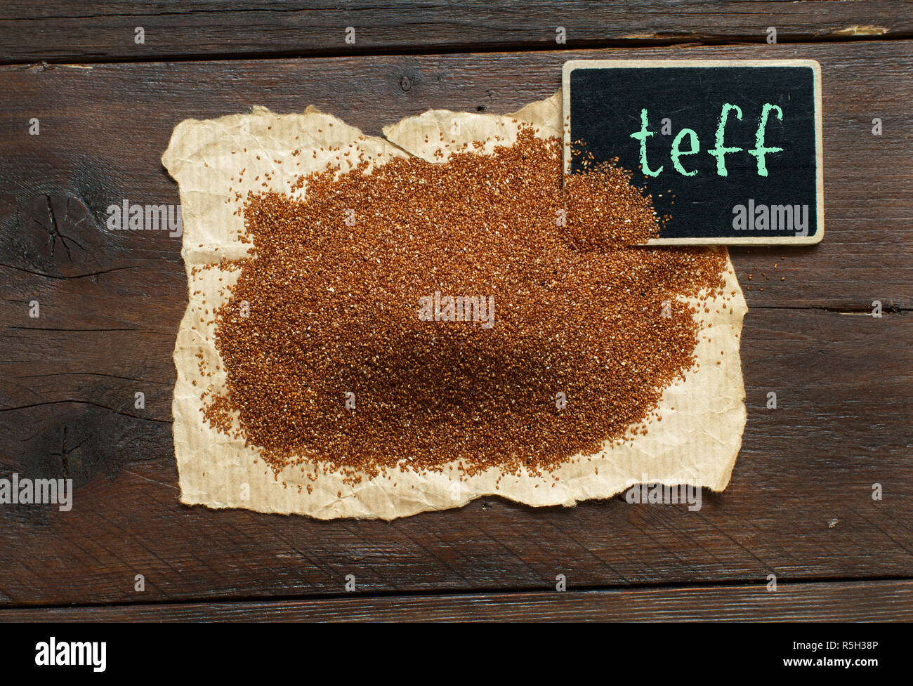 Pile of uncooked teff grain Stock Photo - Alamy