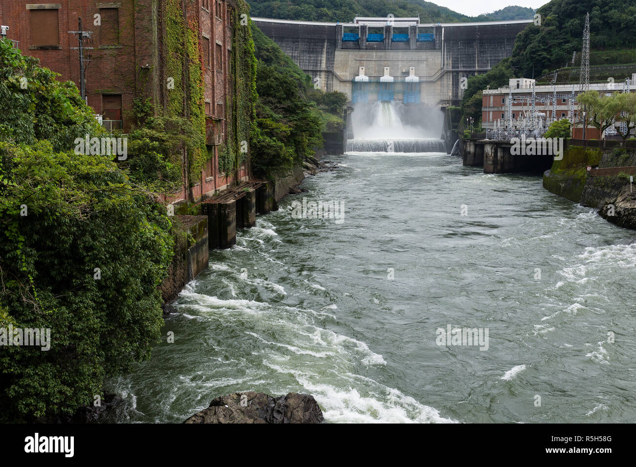 Dam of hydroelectric power plant Stock Photo - Alamy
