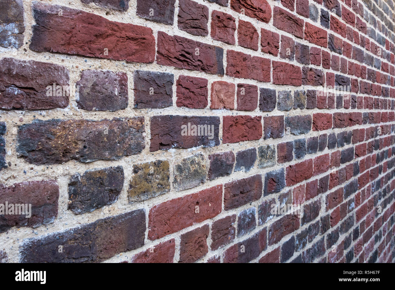 Tudor buildings red brick hi-res stock photography and images - Alamy