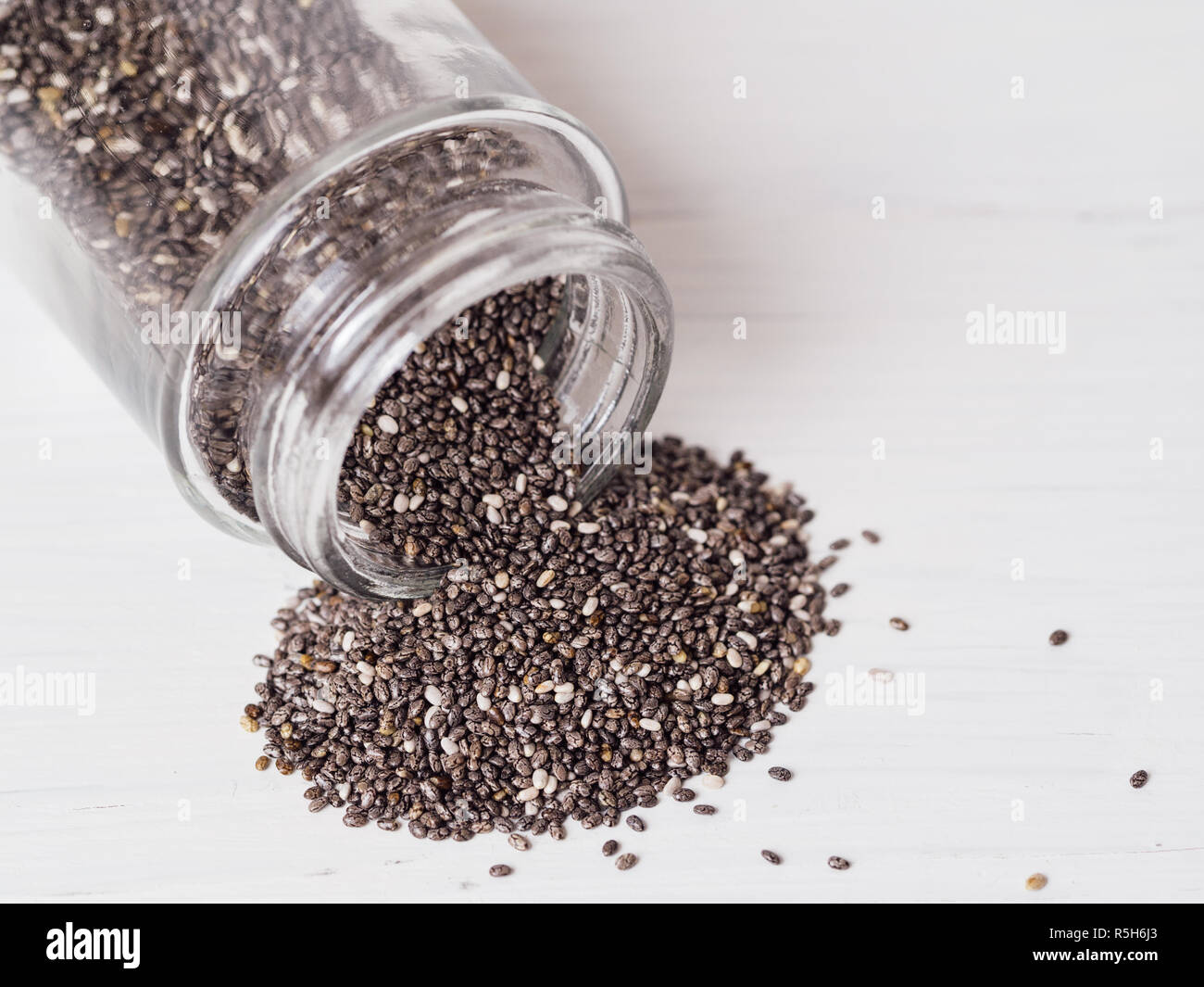 Small pile of chia seeds hi-res stock photography and images - Alamy