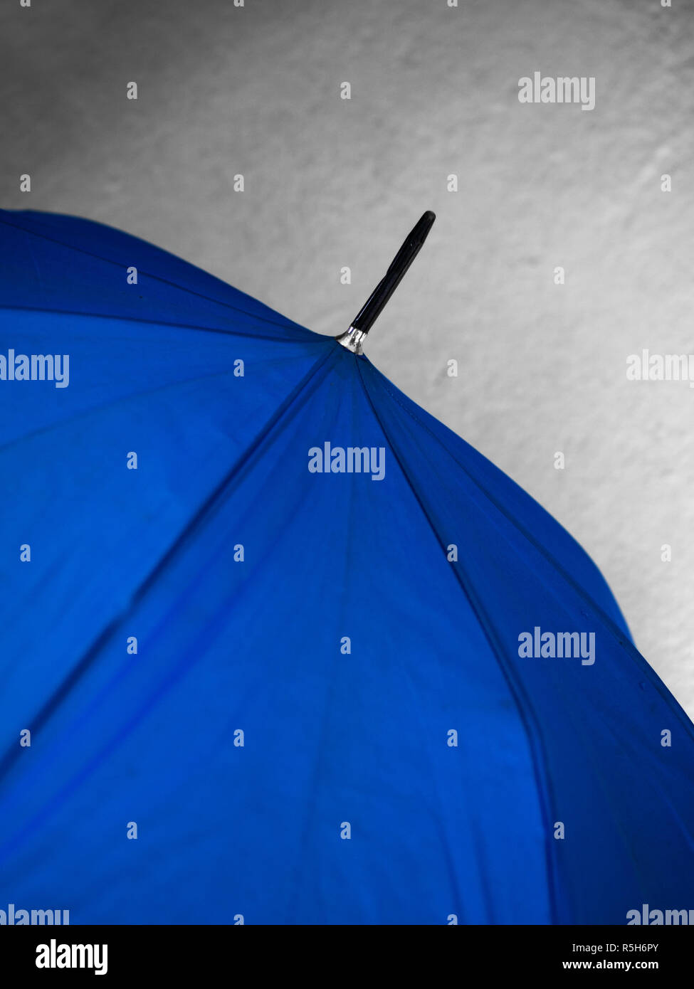 CLOSE-UP OF BLUE COLOR UMBRELLA Stock Photo - Alamy