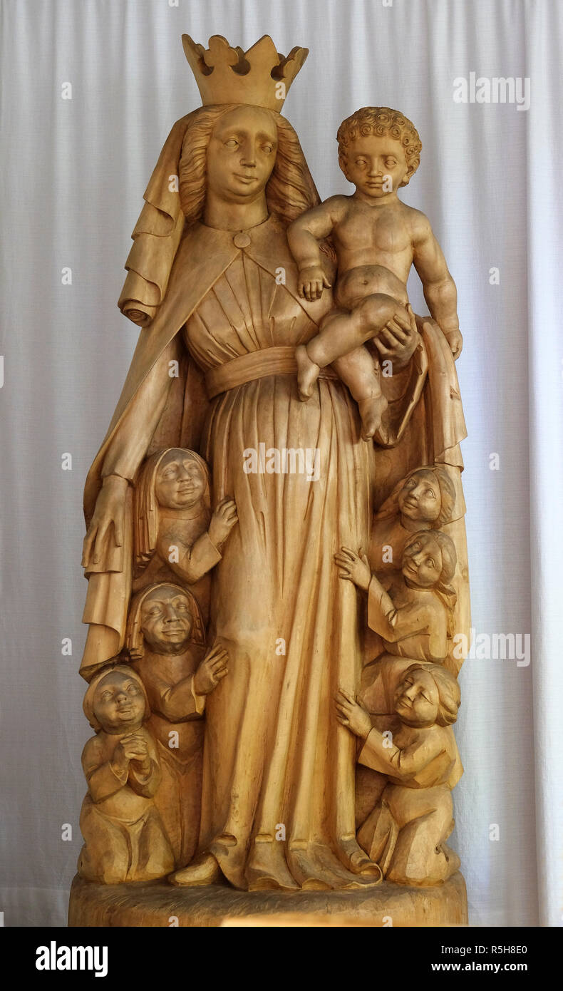 Sacred mantle hi-res stock photography and images - Alamy