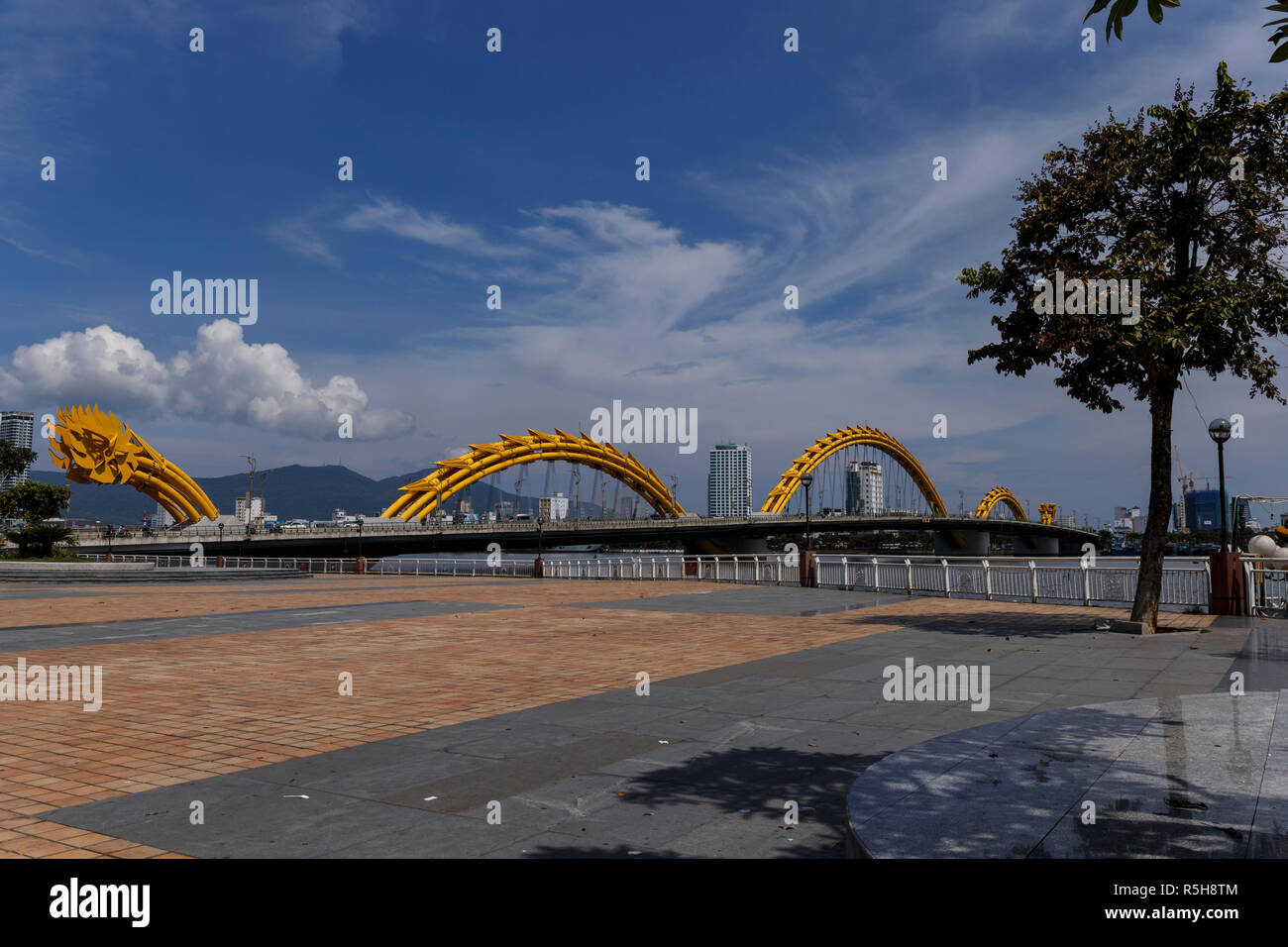 Dragon Bridge on the Han River, Danang, Vietnam Stock Photo - Alamy